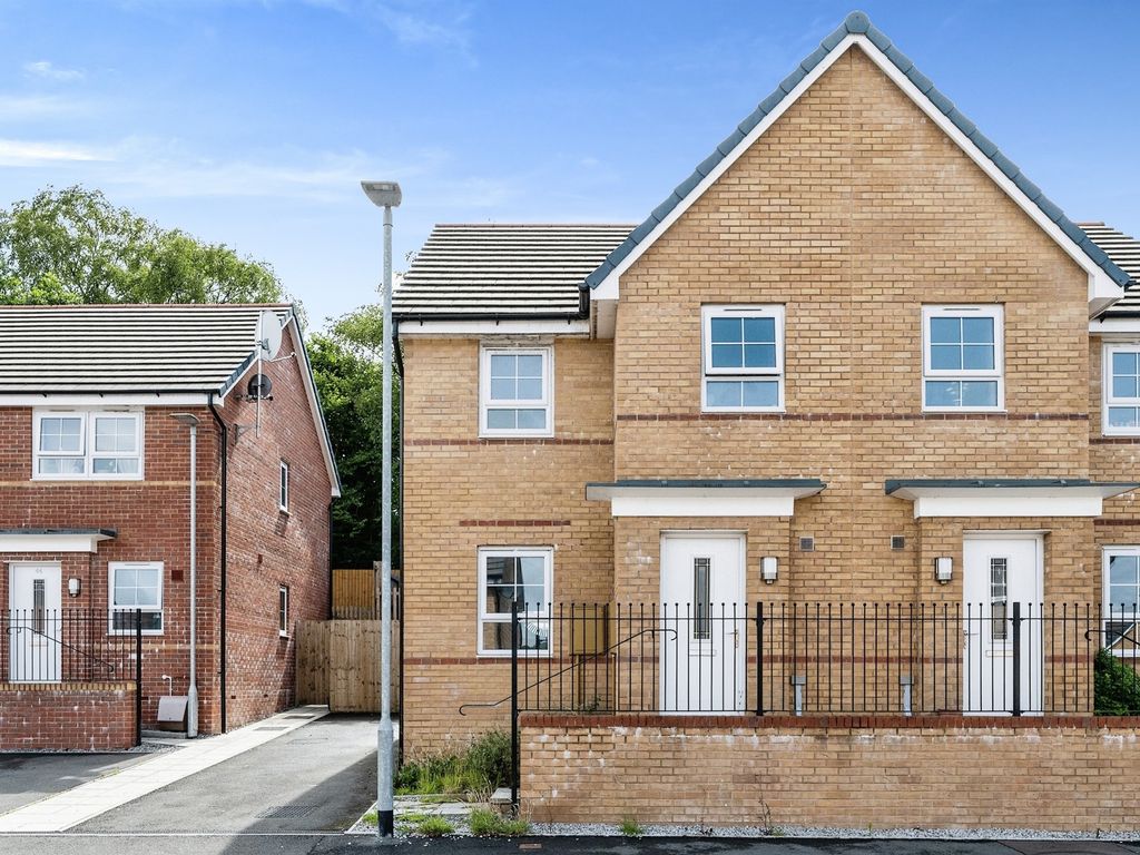 3 Bed Semi Detached House For Sale In Hooper Way Tonna Neath Sa11