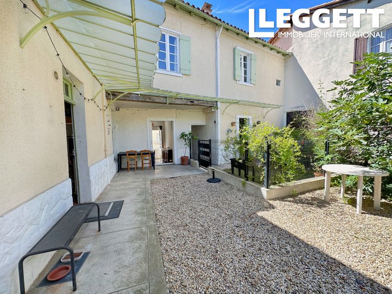 5 bed villa for sale in La Roche-Chalais, Dordogne, Nouvelle-Aquitaine ...