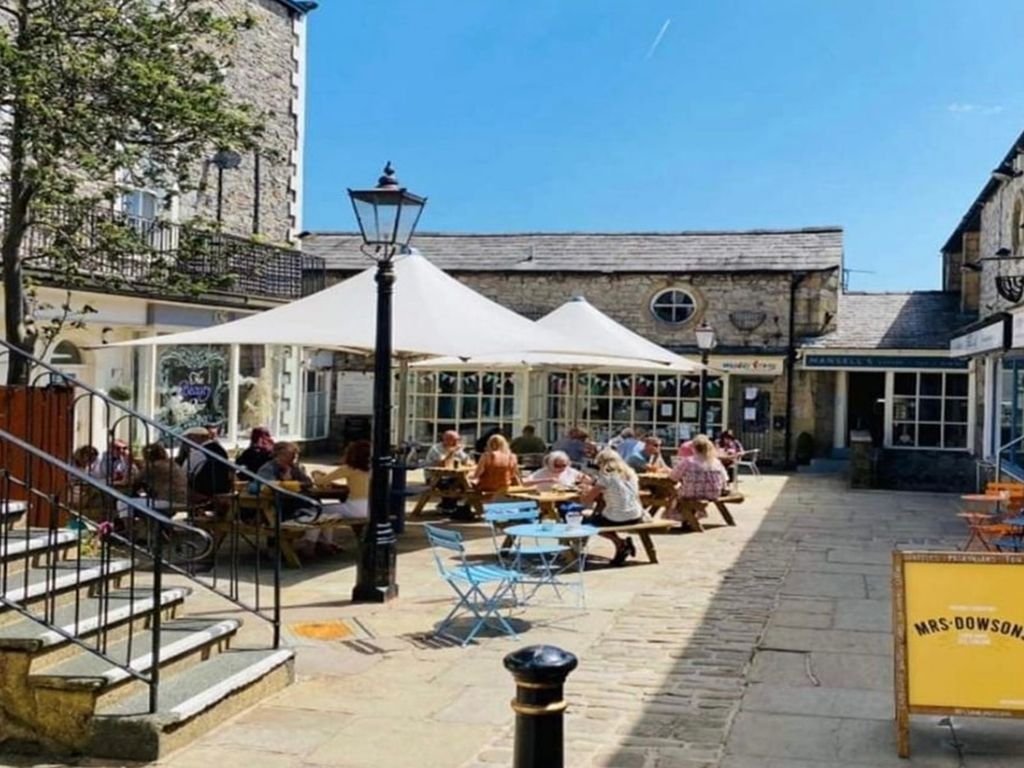 Restaurant for sale in Swan Courtyard, Clitheroe BB7, £74,950 - Zoopla