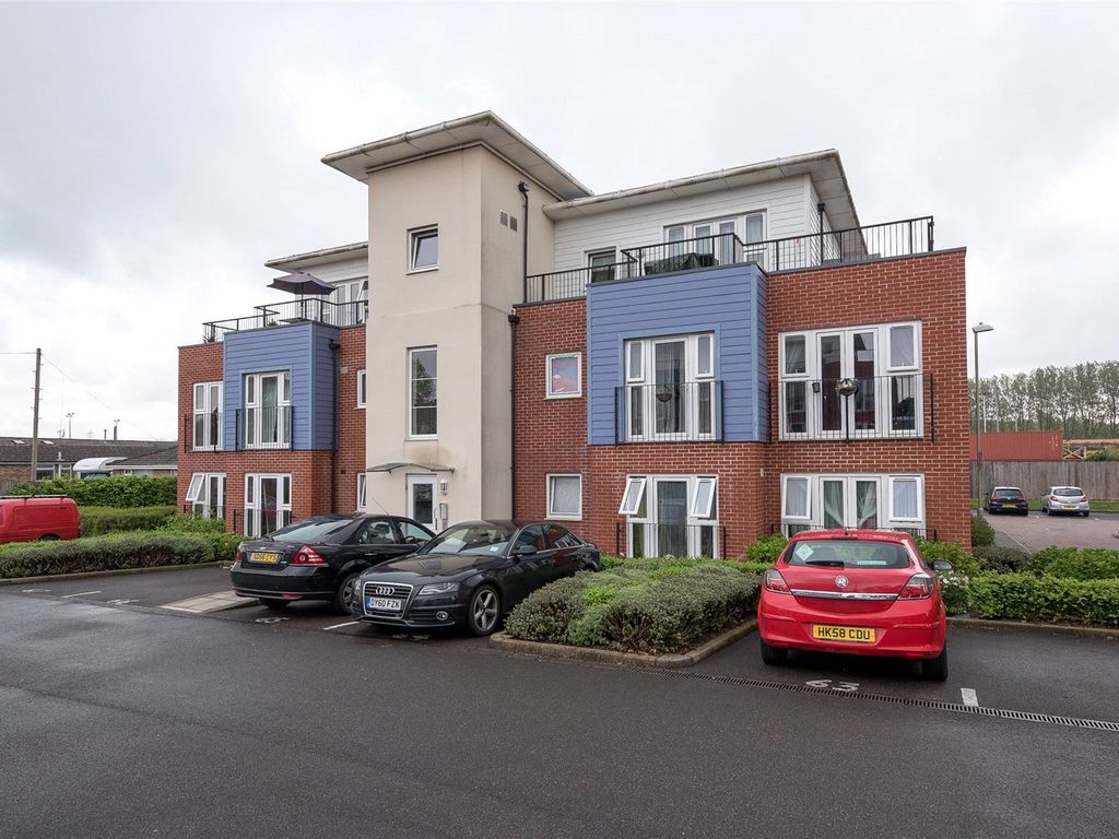 2 bed flat to rent in Alexander Square, Eastleigh, Hampshire SO50 - Zoopla