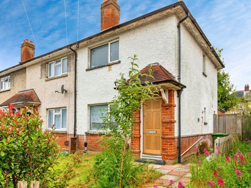 3 Bed Semi Detached House For Sale In Lupin Road Southampton