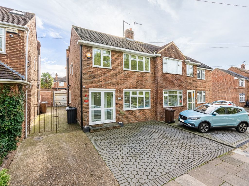 3 Bed Semi Detached House For Sale In Princes Road Dartford Kent Da2