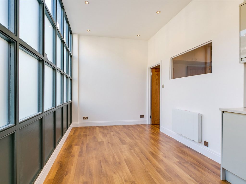 Studio to rent in Dawes Road, London SW6 - Zoopla