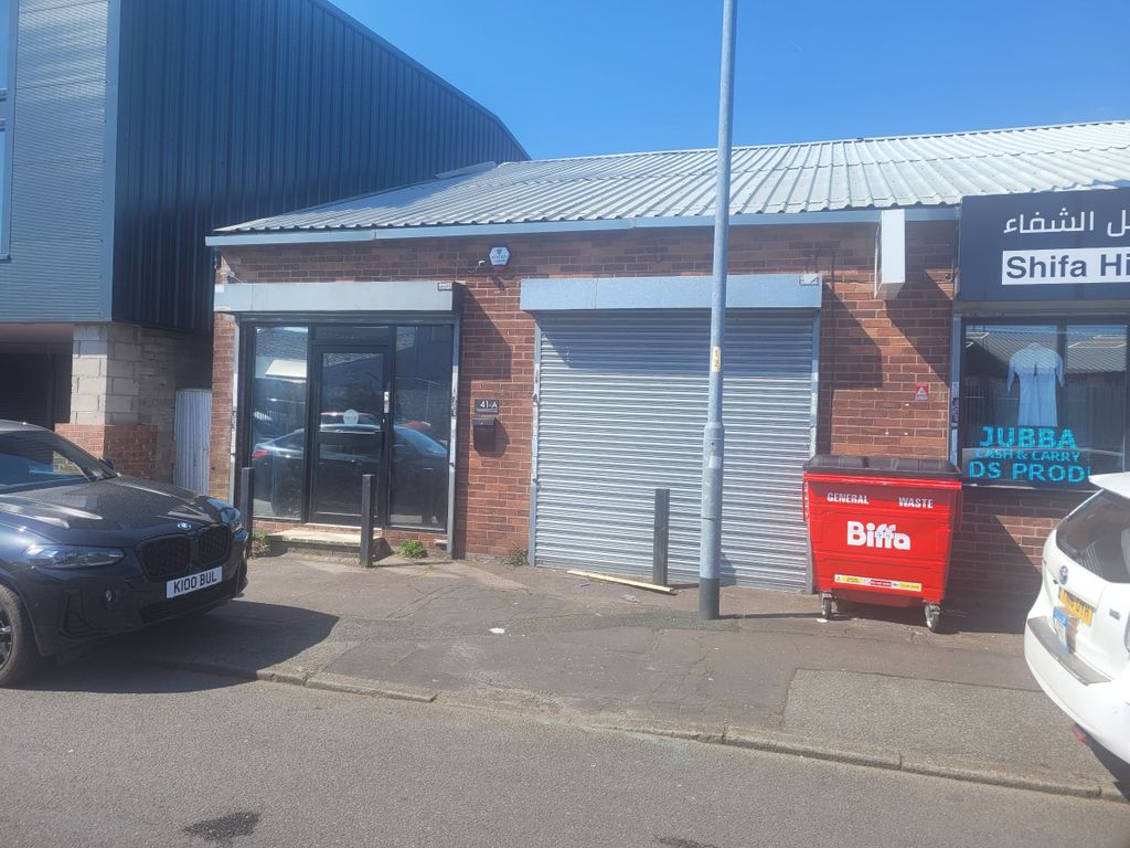 Warehouse to let in Bent Street, Manchester M8, £25,000 pa - Zoopla