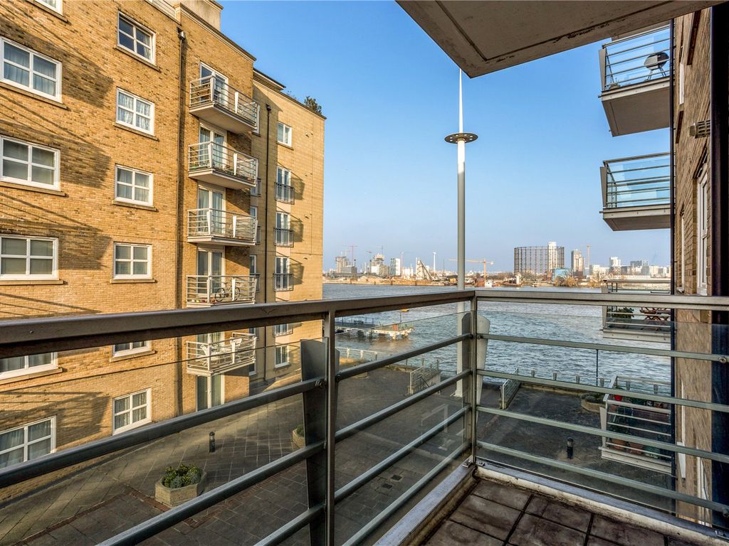 2 bed flat for sale in Millennium Drive, London E14 - Zoopla