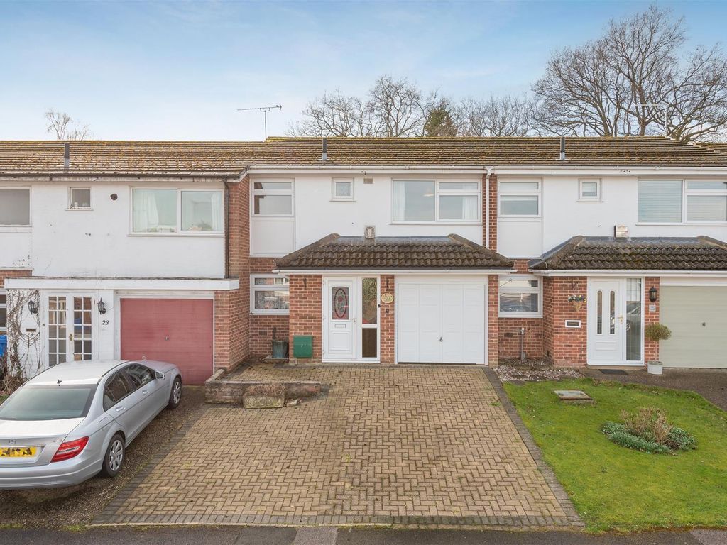 3 bed terraced house for sale in Wyatt Road, Windsor SL4 - Zoopla