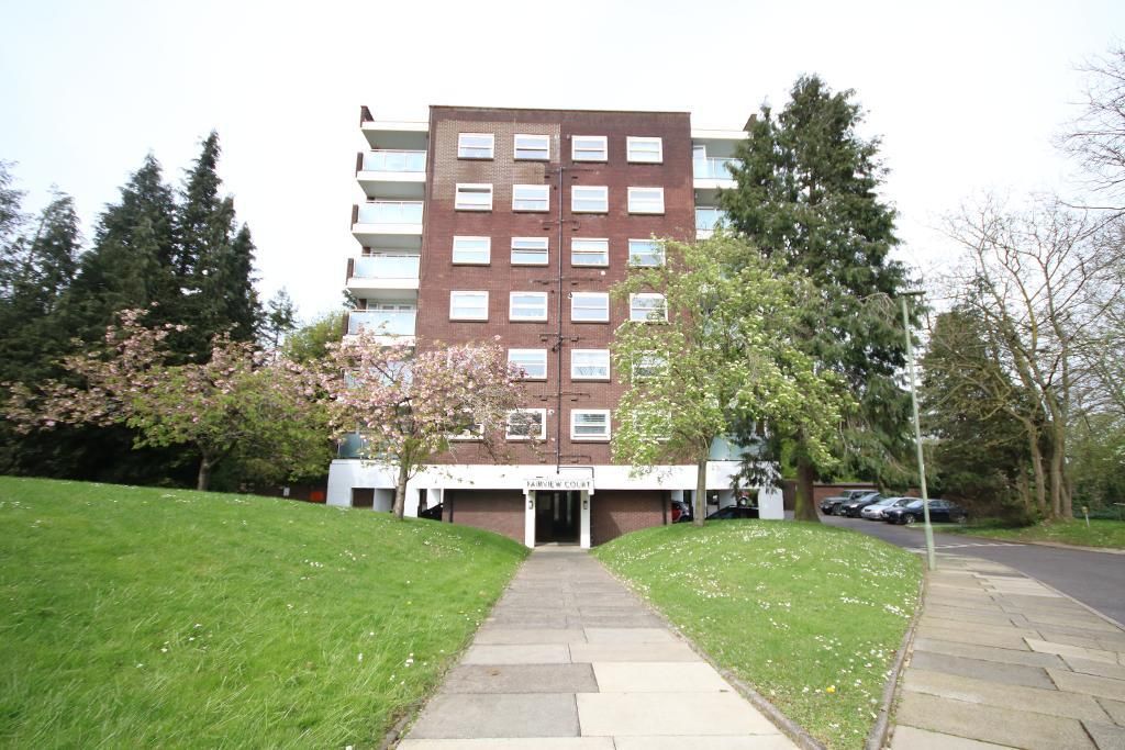 1 bed flat to rent in Fairview Court, Links Way, Hendon, London NW4, £ ...