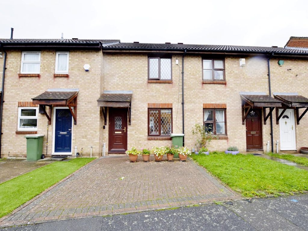 2 bed property for sale in Turnstone Close, London E13, £400,000 - Zoopla