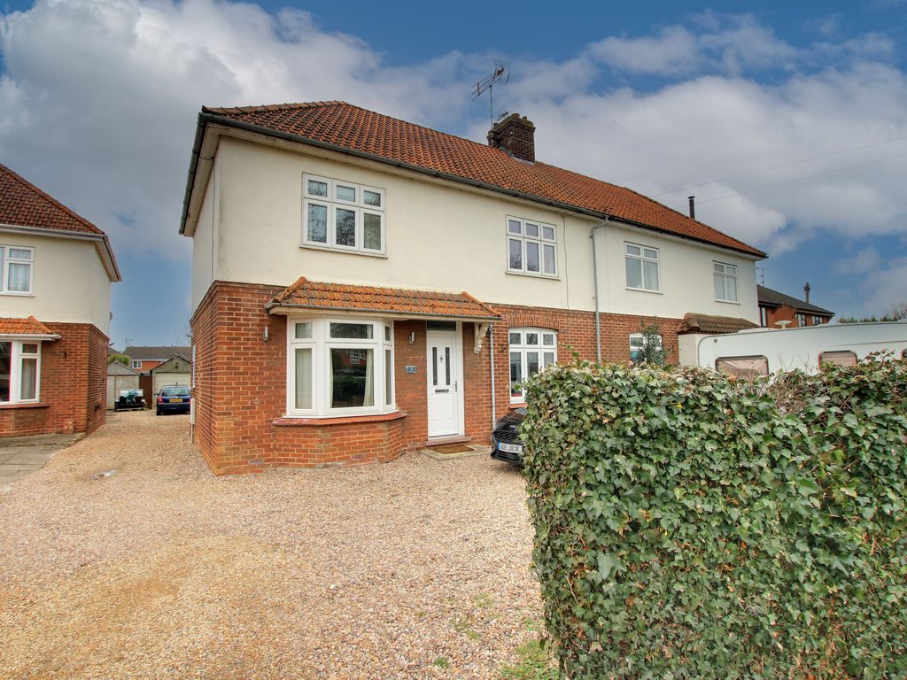 4 bed semi-detached house for sale in Estover Road, March PE15 - Zoopla