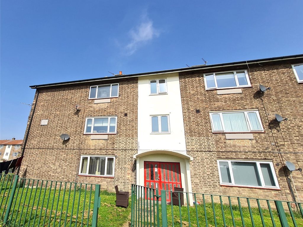 2 Bed Flat For Sale In Wycliffe Avenue Kenton Newcastle Upon Tyne Ne3