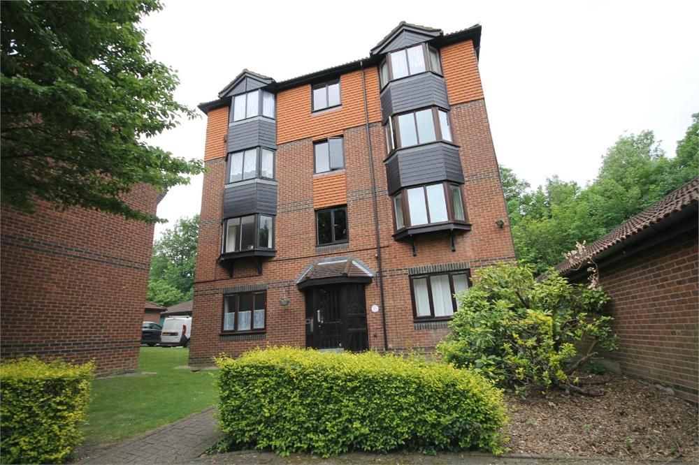 2 bed flat for sale in Turnpike Lane, Sutton SM1 - Zoopla