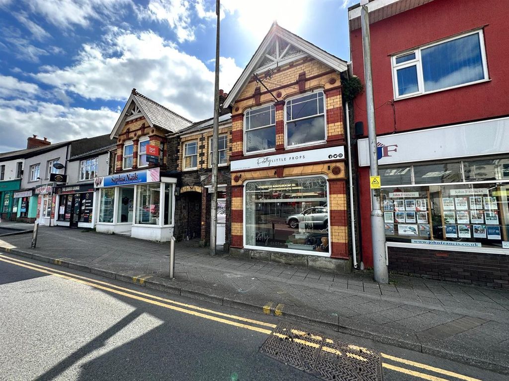 Retail premises to let in College Street, Ammanford SA18, £9,700 pa ...