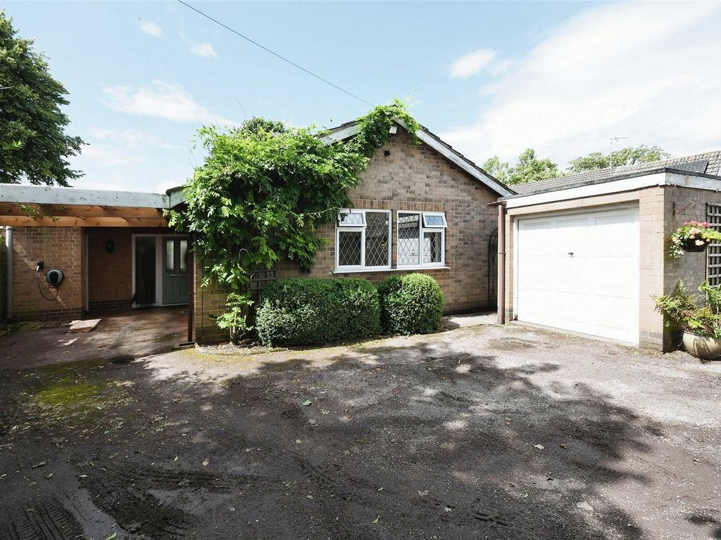 4 Bed Bungalow For Sale In Station Lane Farnsfield Newark