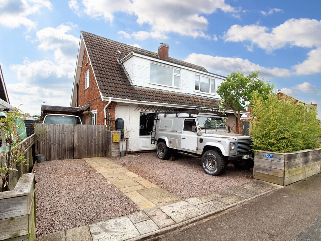3 Bed Semi Detached House For Sale In Cornwall Road Wigston Le18 £