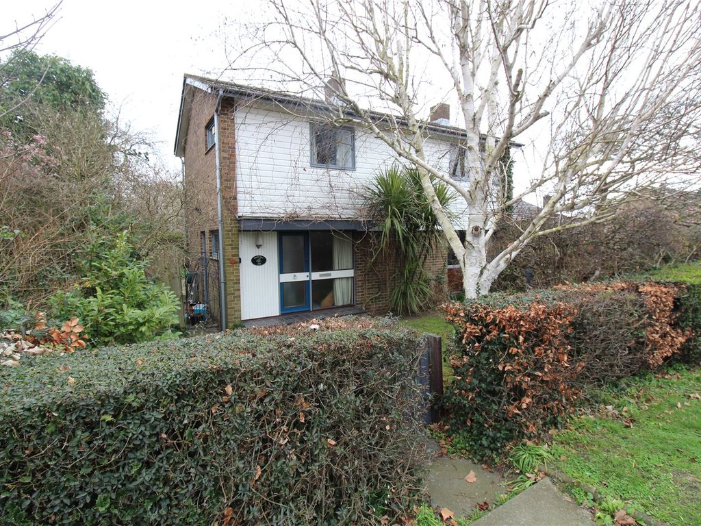 3 Bed Detached House For Sale In Ashingdon Road Rochford Essex Ss4