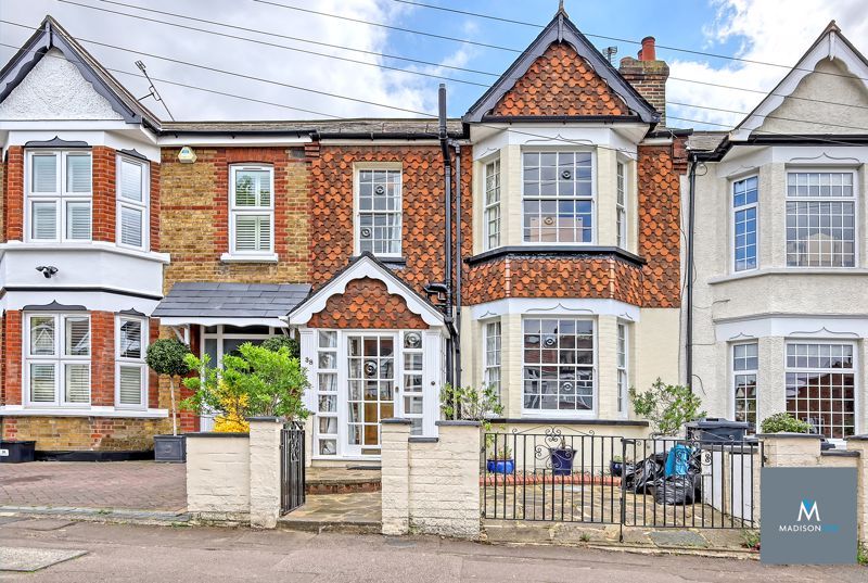 4 Bed Terraced House For Sale In Gaynes Hill Road Woodford Green Ig8