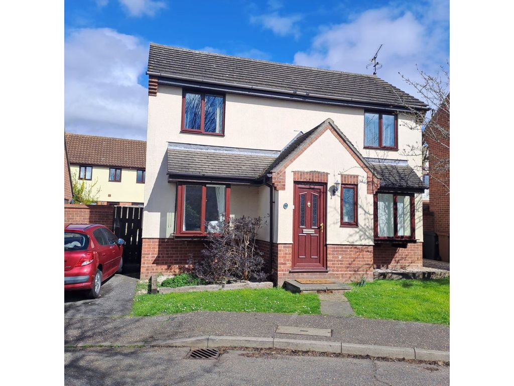 3 bed detached house for sale in Reynolds Gate, Chelmsford CM3, £ ...
