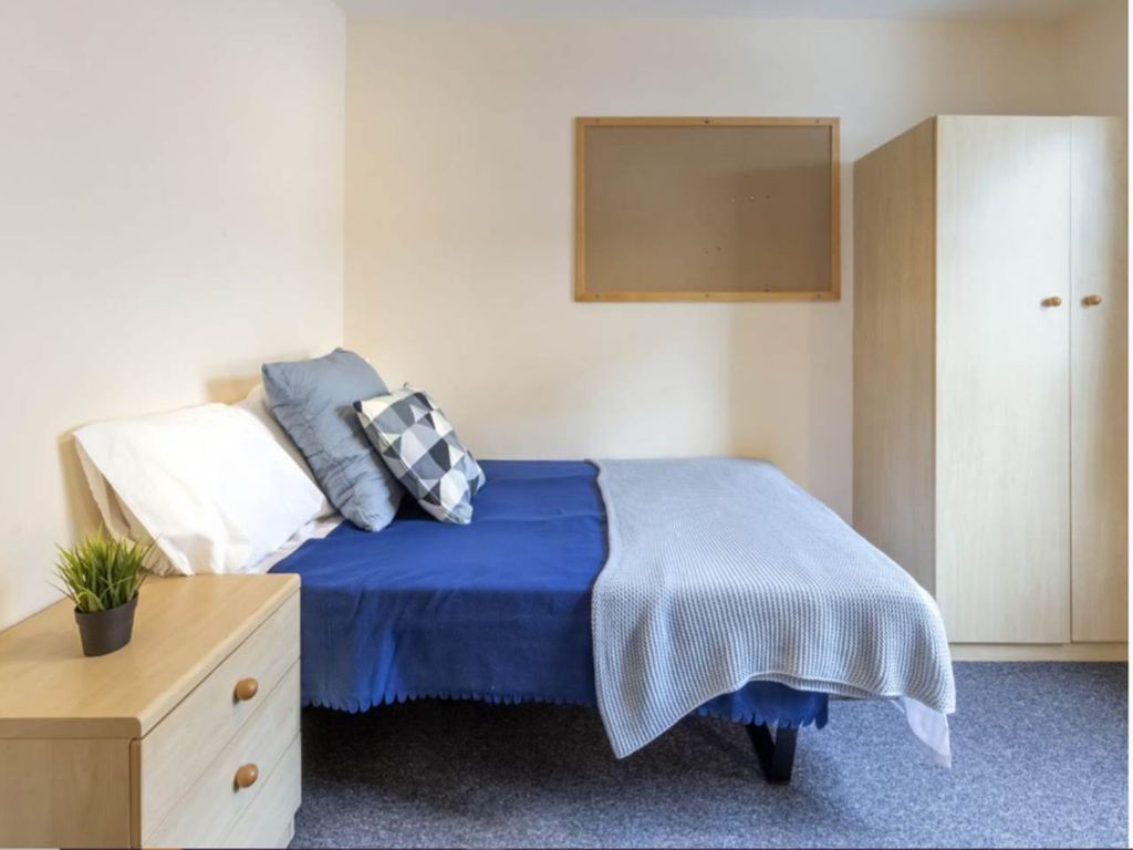 6 bed property to rent in Victoria Terrace, Aberystwyth, Ceredigion ...
