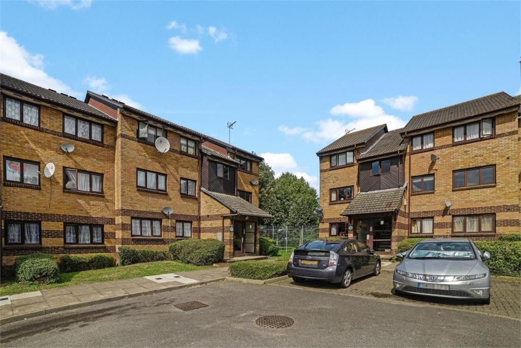 1 bed flat to rent in Harp Island Close, Neasden NW10 - Zoopla