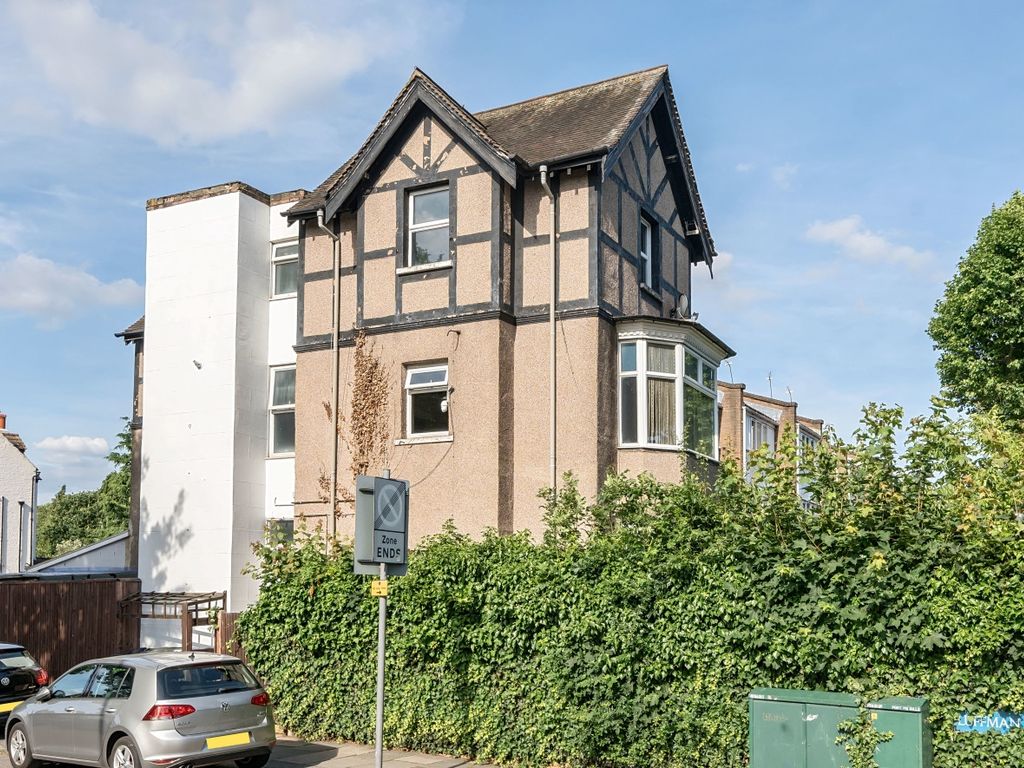 2 bed flat for sale in Chinbrook Road, London SE12 - Zoopla