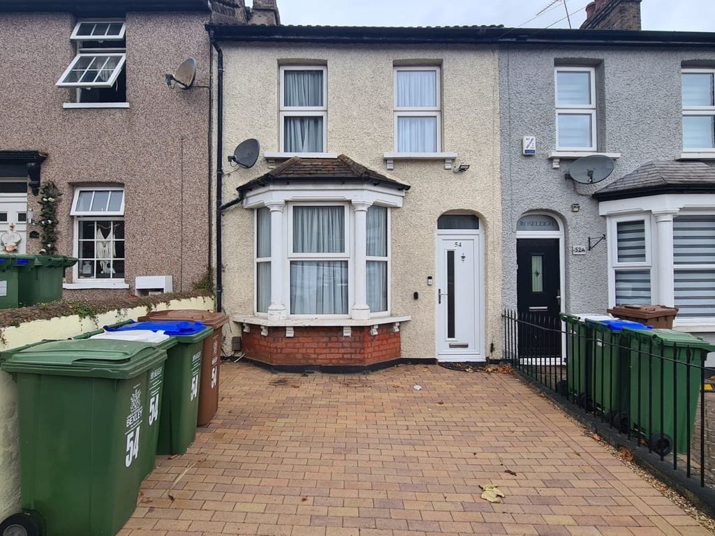3 bed detached house to rent in Station Road, Dartford, Kent DA1, £1,700 pcm - Zoopla