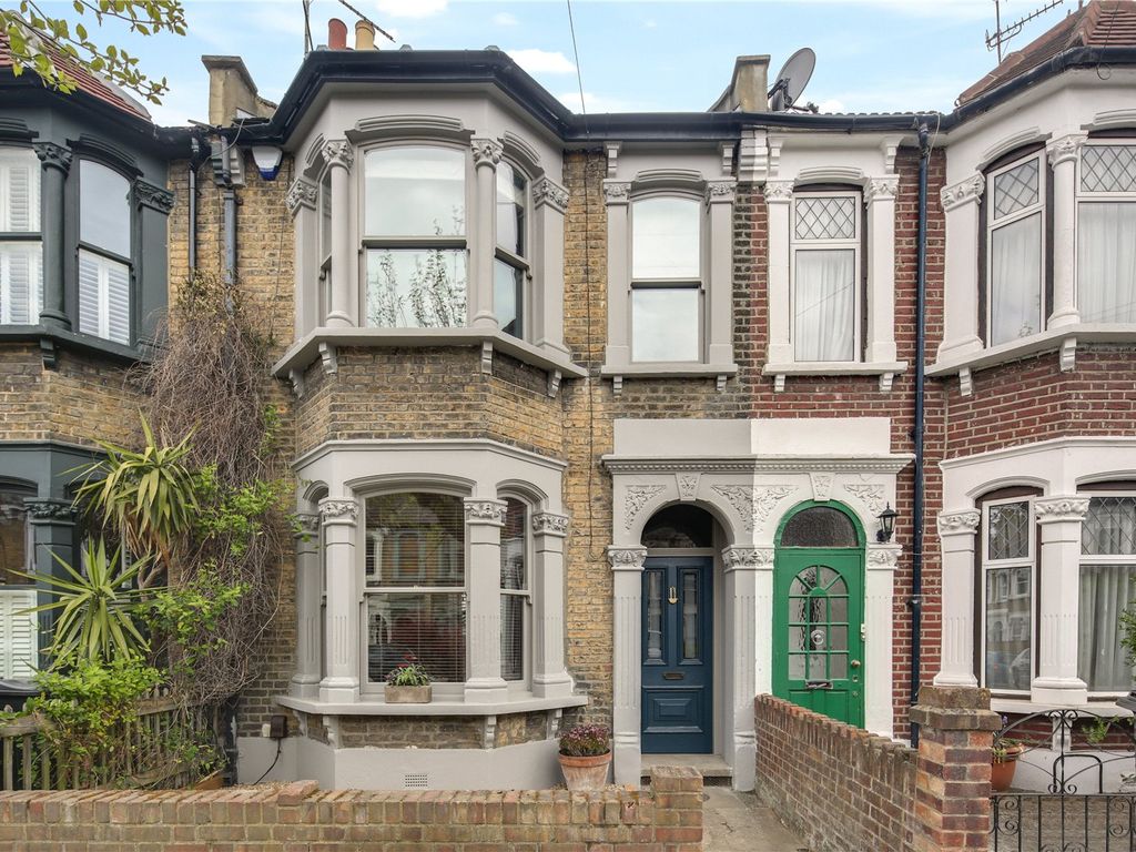 3 bed property for sale in Roding Road, Hackney, London E5 - Zoopla