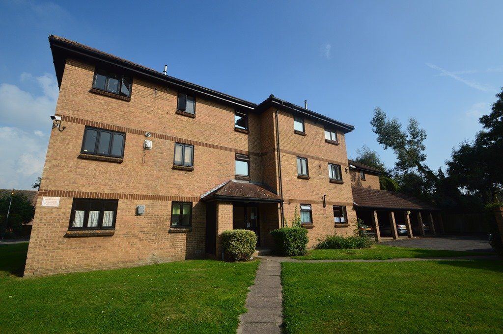 1 bed flat to rent in Vicarage Way, Colnbrook, Berkshire SL3 - Zoopla