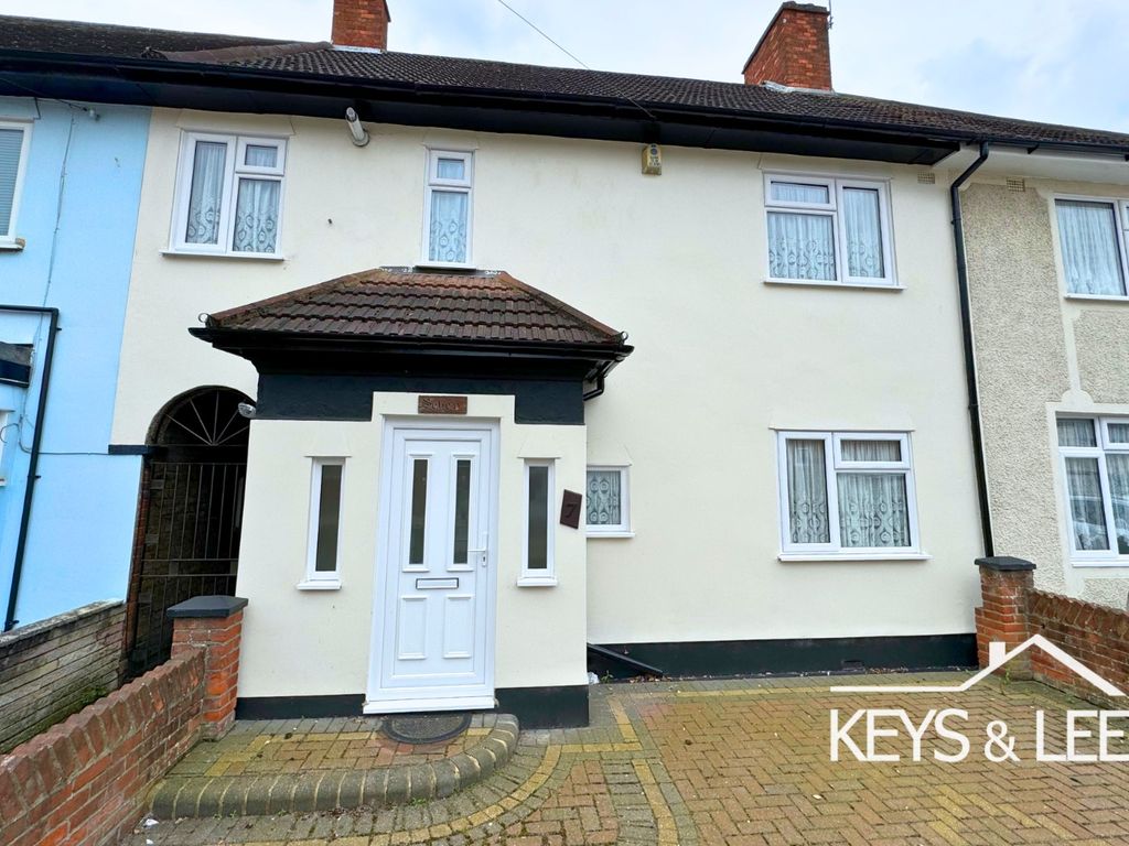 3 Bed Terraced House To Rent In Heynes Road Becontree Dagenham Rm8 £