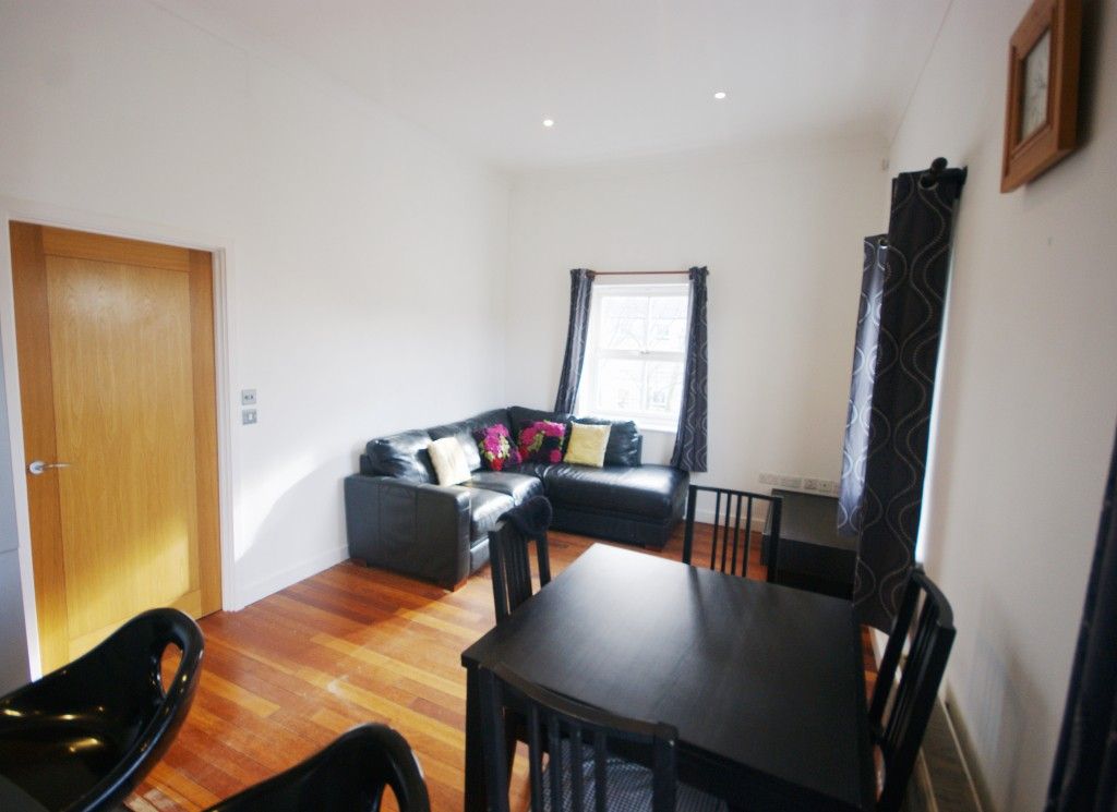 3 bed flat to rent in Northpoint Square, Camden NW1, £3,250 pcm - Zoopla