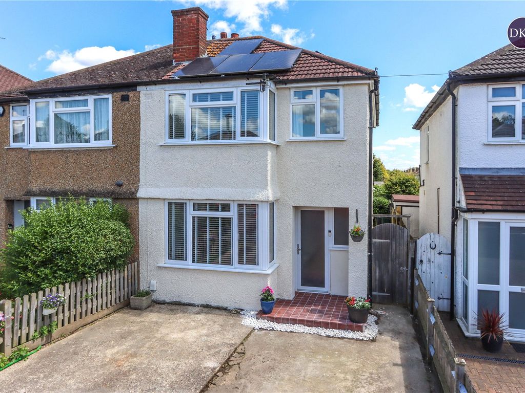 3 Bed Semi Detached House For Sale In Barton Way Croxley Green