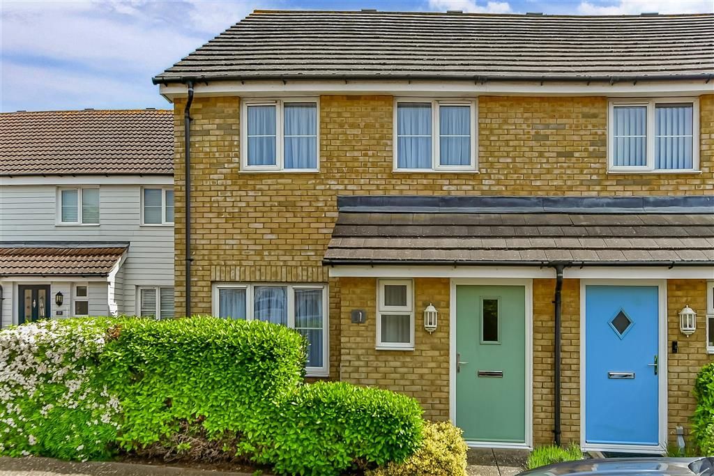 3 bed end terrace house for sale in Baryntyne Crescent, Hoo, Rochester ...