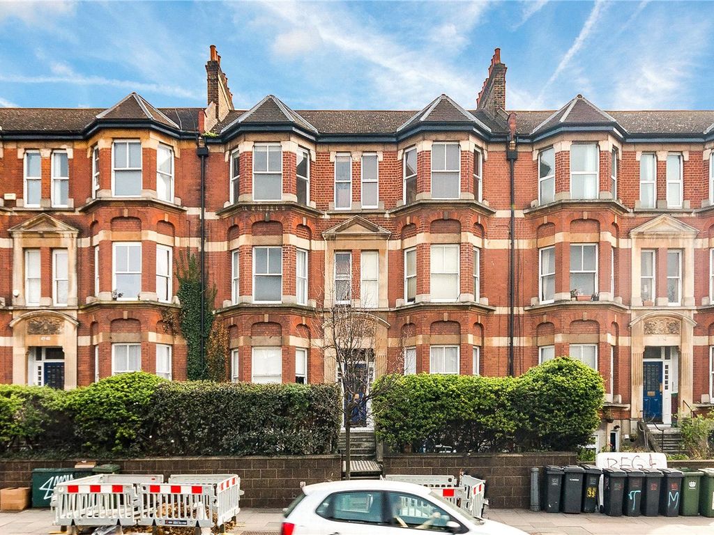 3 bed flat to rent in New Cross Road, New Cross SE14, £2,550 pcm - Zoopla