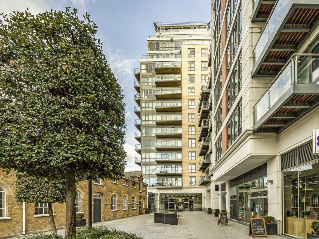 1 bed flat to rent in Longfield Avenue, London W5, £2,249 pcm - Zoopla