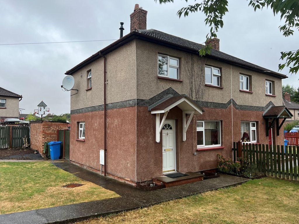 2 Bed Semi Detached House For Sale In Queen Elizabeth Crescent