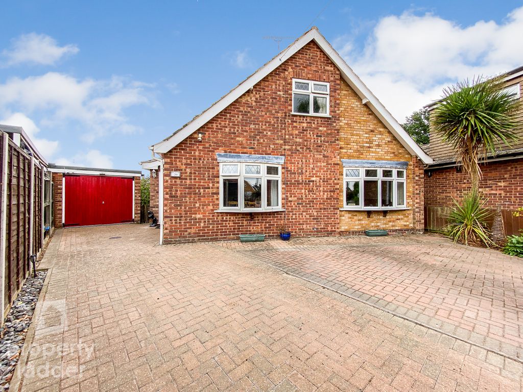 4 bed detached house for sale in Mayton Avenue, Frettenham, Norwich ...