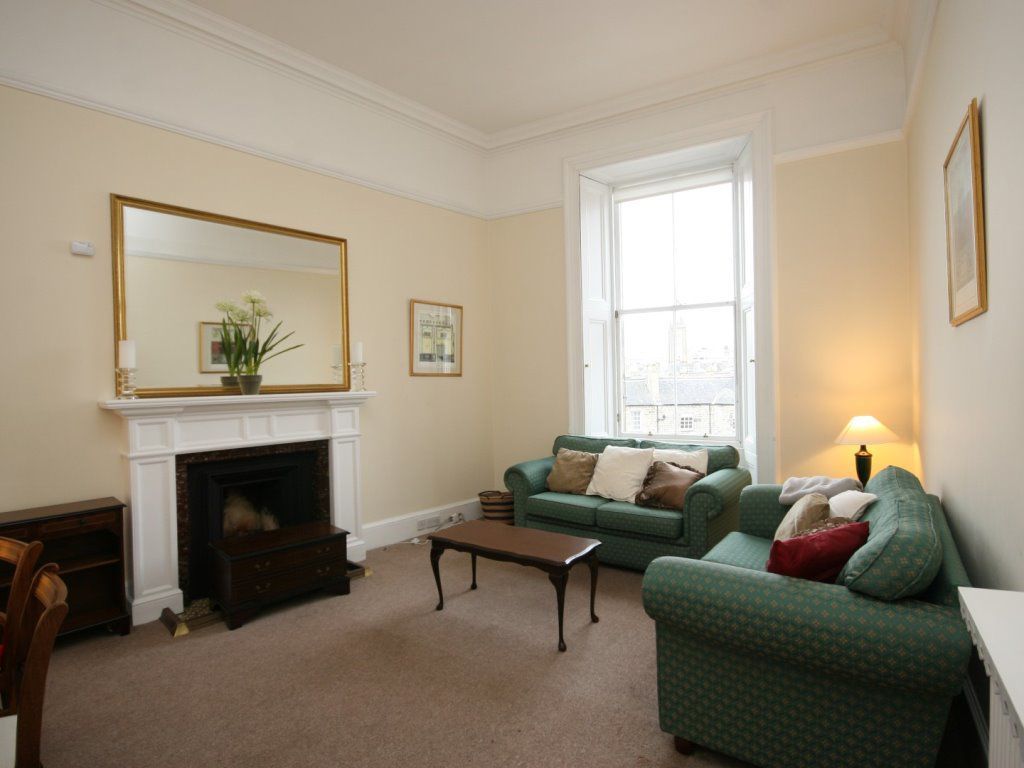 1 bed flat to rent in Drumsheugh Place, Edinburgh EH3, £1,400 pcm - Zoopla