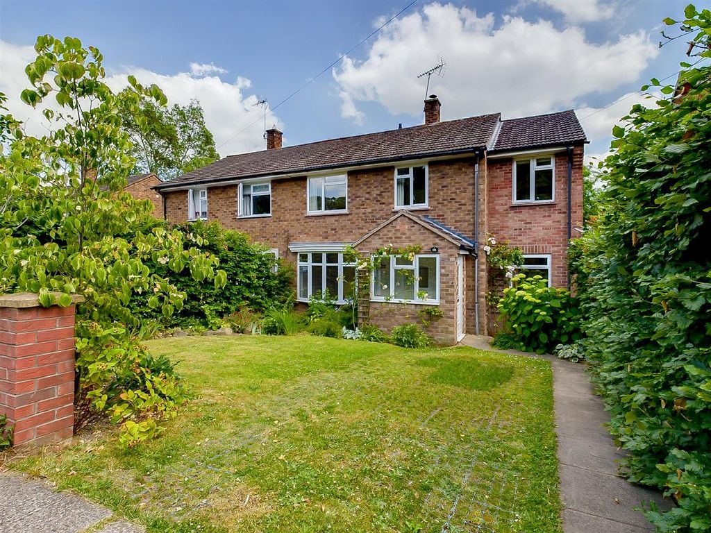 3 Bed Semi Detached House For Sale In Wood Farm Road Malvern Wells