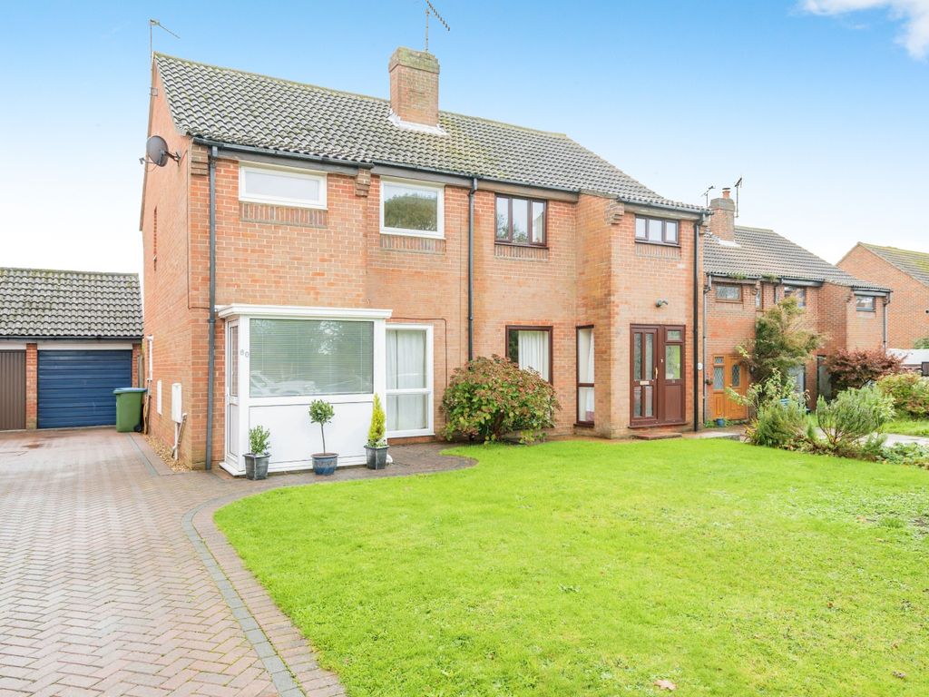 3 Bed Semi Detached House For Sale In Priestley Way Bognor Regis Po22
