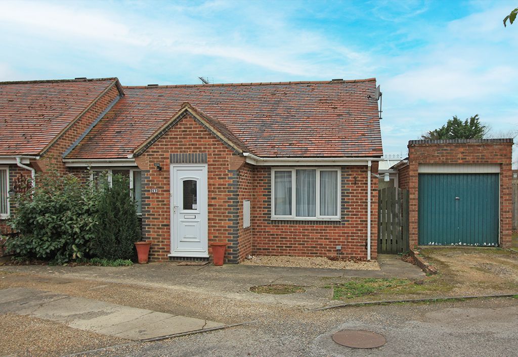 2 Bed Semi Detached Bungalow For Sale In High Street Watchfield Sn6 £