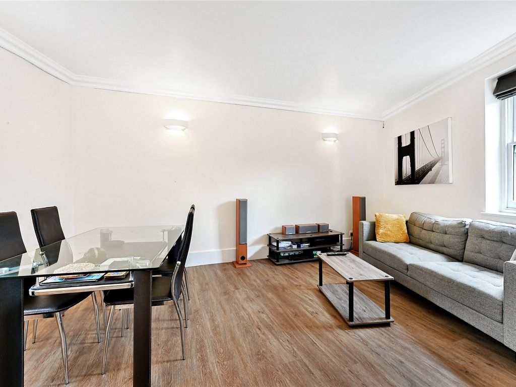 2 bed flat to rent in New Oxford Street, London WC1A, £2,600 pcm - Zoopla