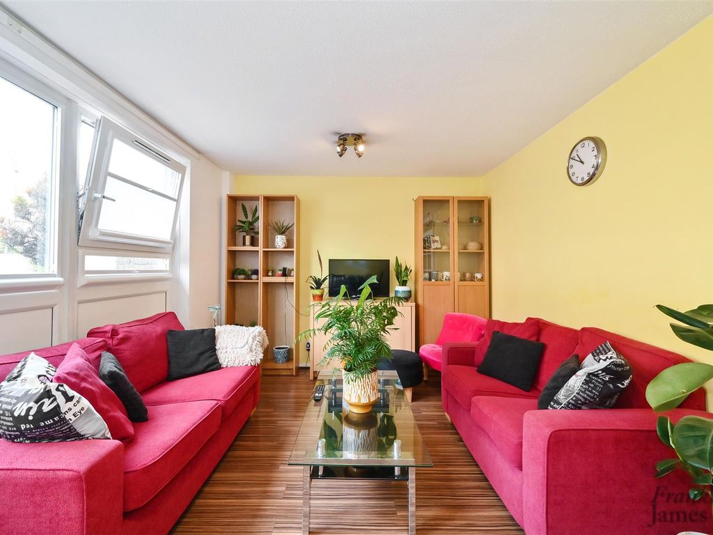 3 bed maisonette to rent in Lipton Road, London E1, £2,700 pcm - Zoopla