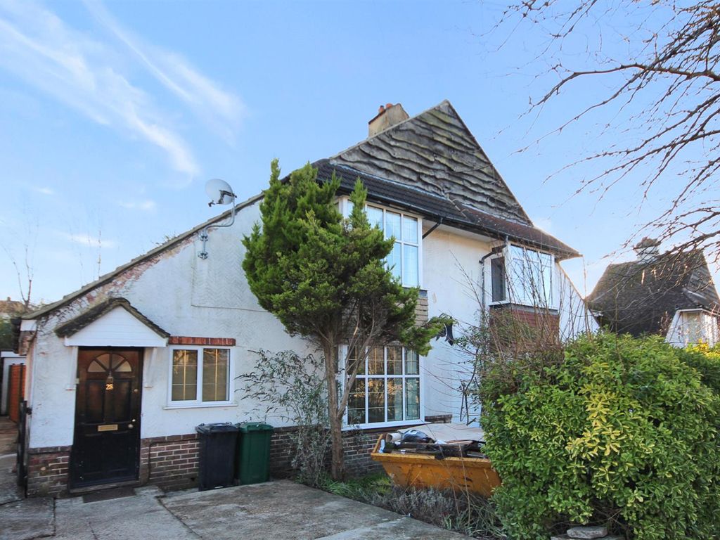 4 Bed Detached House To Rent In Mackie Avenue Patcham Brighton Bn1 £