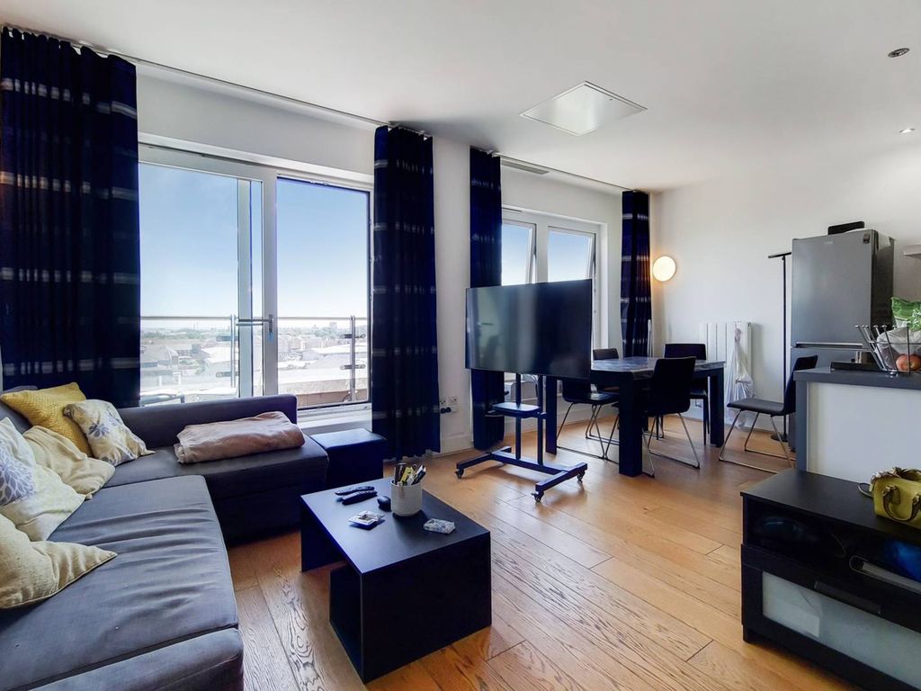 3 bed flat to rent in Building 22, Woolwich Riverside, London SE18, £ ...
