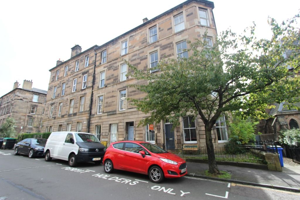 3 bed flat to rent in Lutton Place, Newington, Edinburgh EH8, £1,950 ...