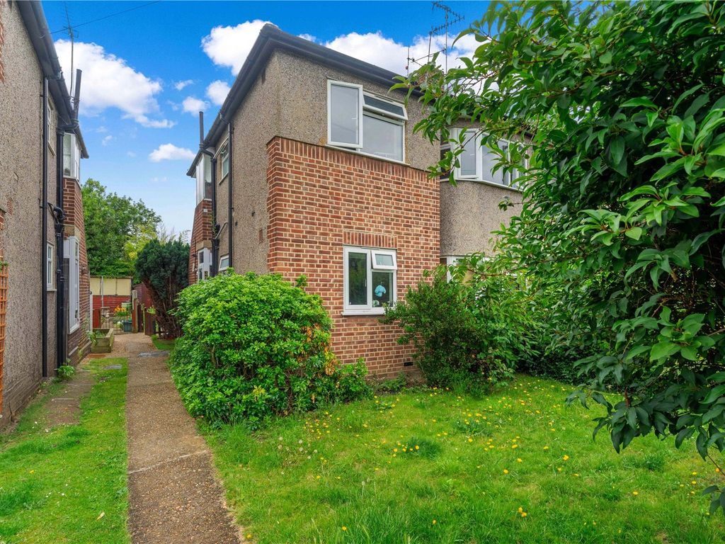 2 bed maisonette to rent in Park Road, Kingston Upon Thames, Surrey KT2 ...