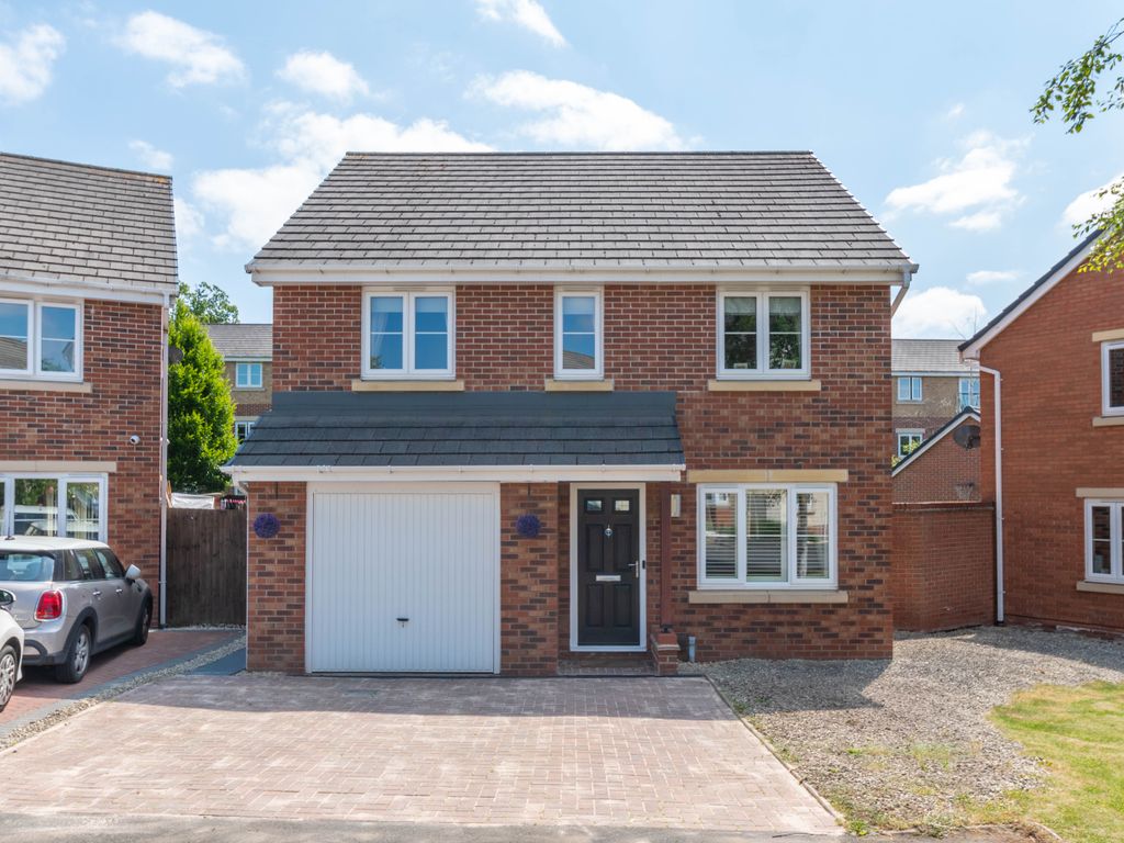4 Bed Detached House For Sale In Golden Orchard Halesowen West