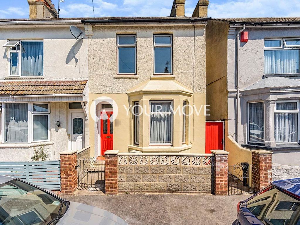 3 Bed End Terrace House For Sale In Trinity Road Gillingham Kent Me7
