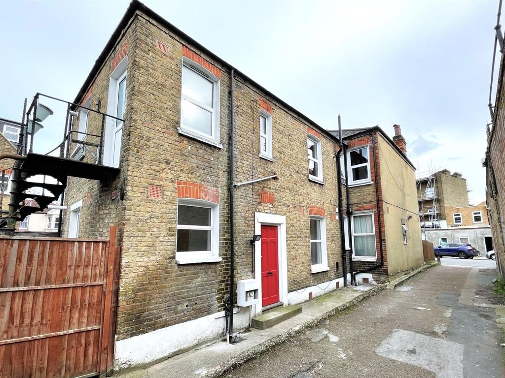 1 bed flat for sale in Vant Road, London SW17, £275,000 - Zoopla