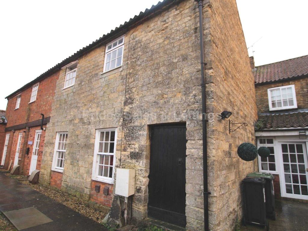 4 bed parking/garage to rent in High Street, Coleby LN5, £1,200 pcm ...