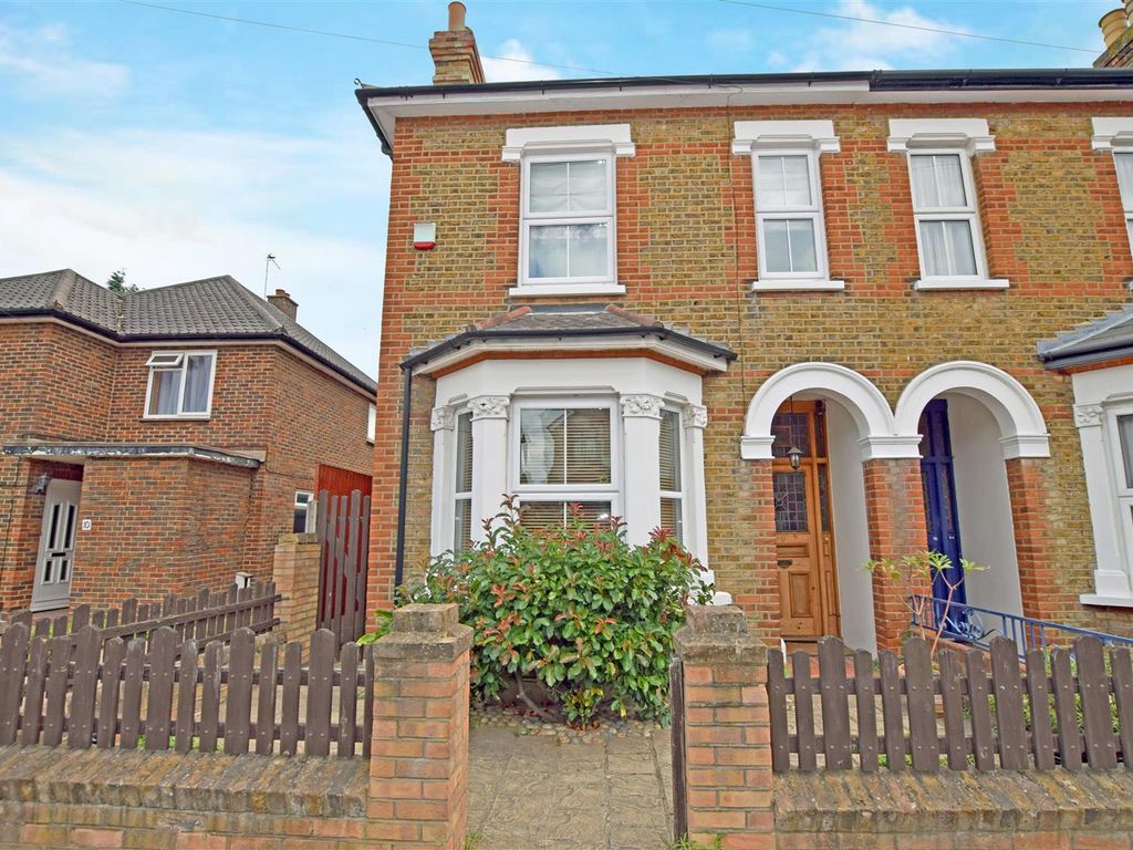 3 bed semi-detached house to rent in Cromwell Road, Feltham TW13 - Zoopla
